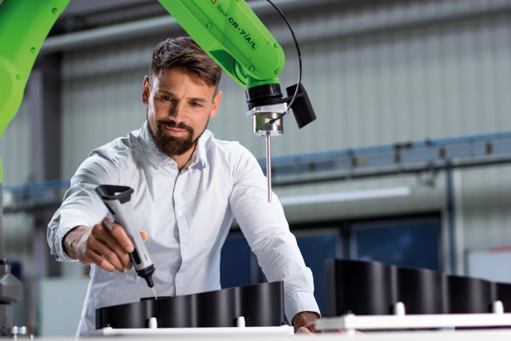 Choosing The Right Robot Programming & Simulation Software Choosing The Right Robot Programming & Simulation Software